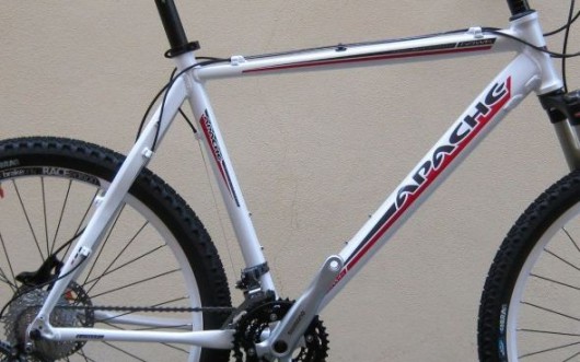 Rám Apache 26 Hawk bílý 21,5 - CykloNěmčík.cz