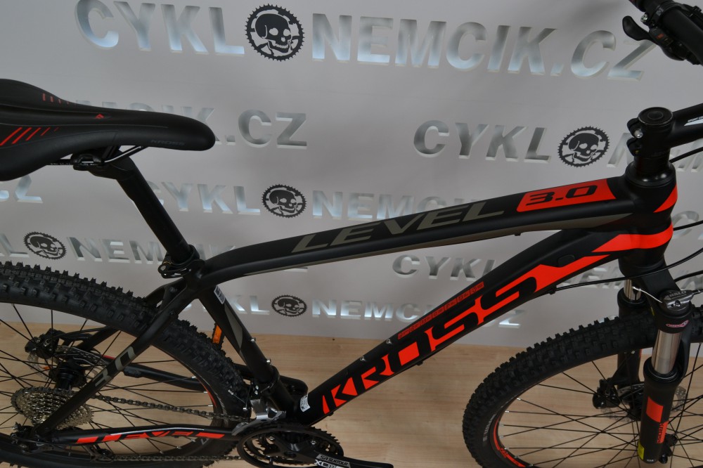 Kolo KROSS LEVEL 3.0 27,5 2018 červená - CykloNěmčík.cz